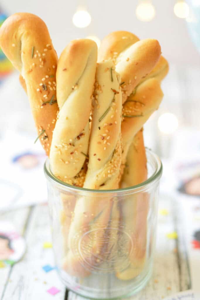 50 Cheap Birthday Party Food Ideas (Savory & Sweet)